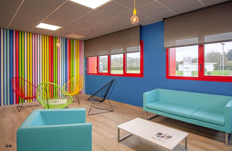 Une cuisine et une salle de repos pour les employés de L'Atelier ...